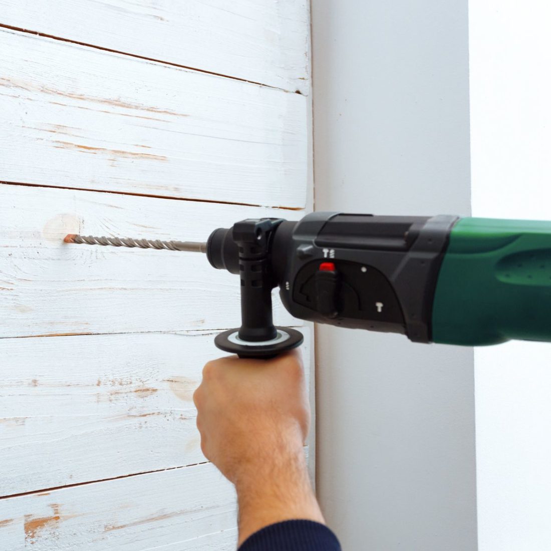 Comment débloquer un mandrin de perceuse bloqué ? - L'Atelier par Brico ... Comment débloquer un mandrin de perceuse bloqué ? - L'Atelier par Brico ...